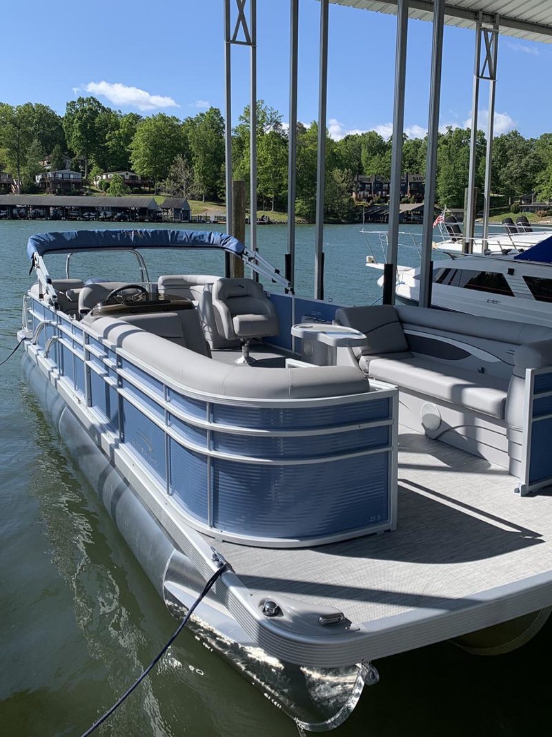 Deluxe Tritoons – SML Boat Rentals